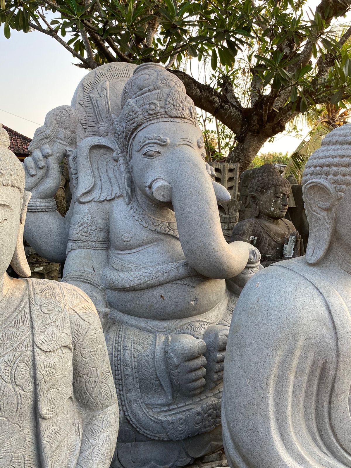 Statue Ganesh pierre de rivière sculpté 180cm - SHOP BATU TAMAN